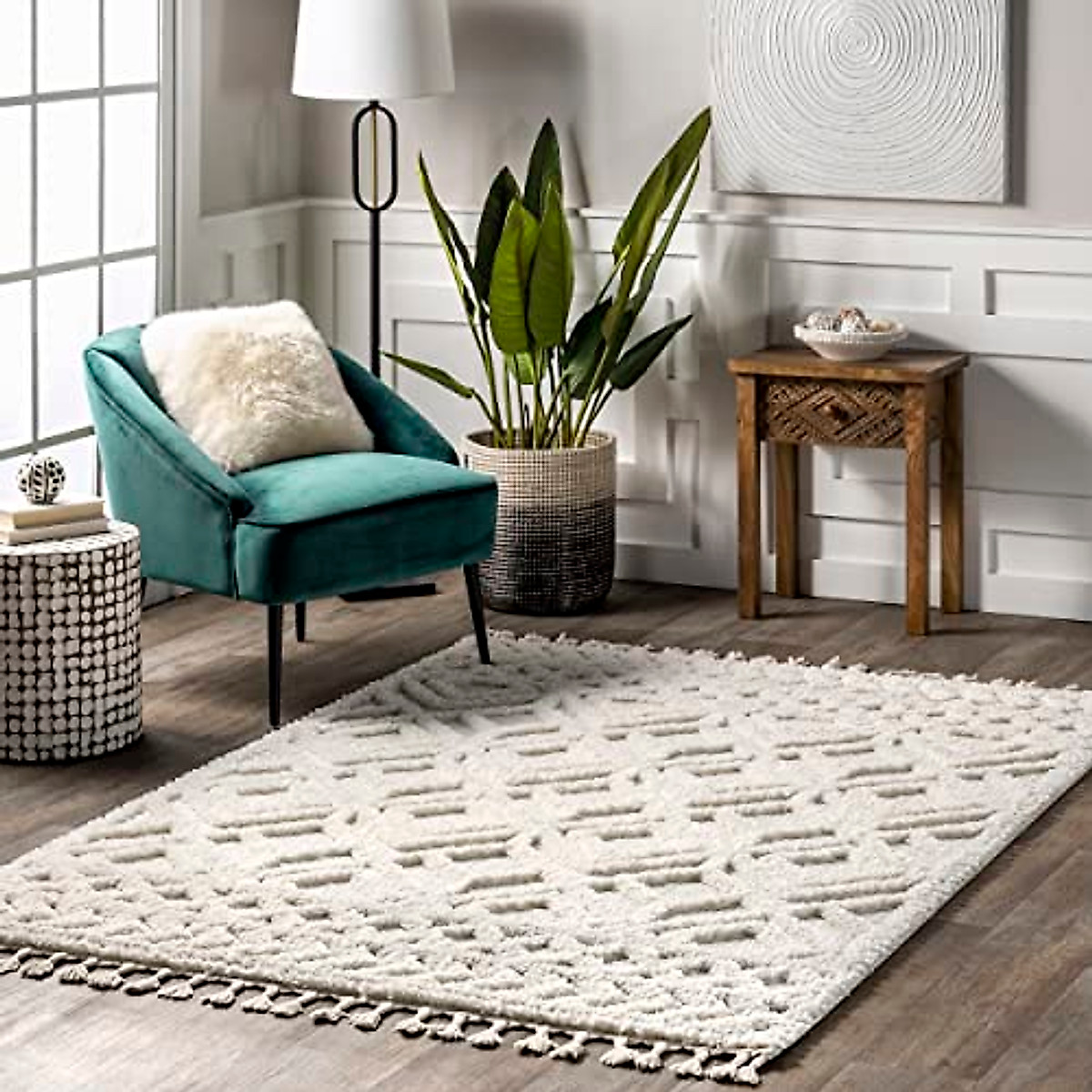 nuLOOM Akia Lattice High/Low Tassel Area Rug, 9' x 12', Beige