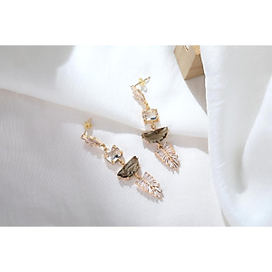 Vintage Flapper Art Deco Bridal Dangle Drop Earrings - Geometric Champagne Gold Chandelier Design, Perfect for 1920s Inspired Wedding，Bridal，Bridesmaid, and Prom