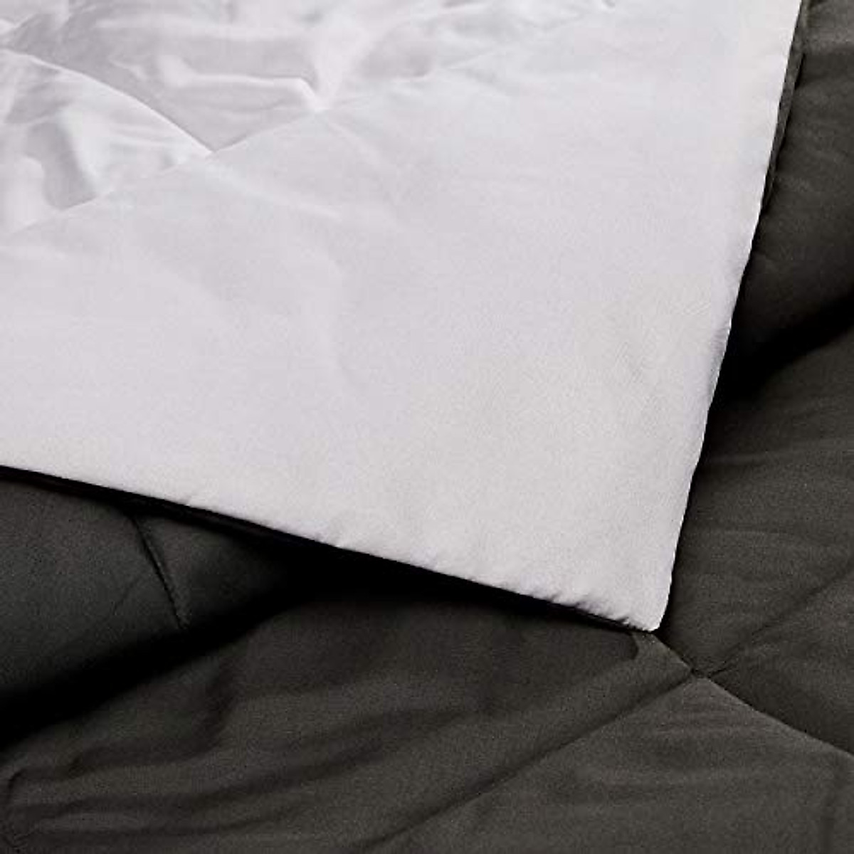 Amazon Basics Reversible, Lightweight Microfiber Comforter Blanket - Full/Queen, Black/Grey