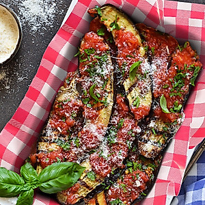 100 Pcs Deli Paper Sandwich Checkered Paper Oktoberfest Food Wrapping Grease Resistant Liner Papers Wax Paper Sheets Carnival Oktoberfest Decorations Barbecues Picnics 12 x 10 Inch (Red and White)