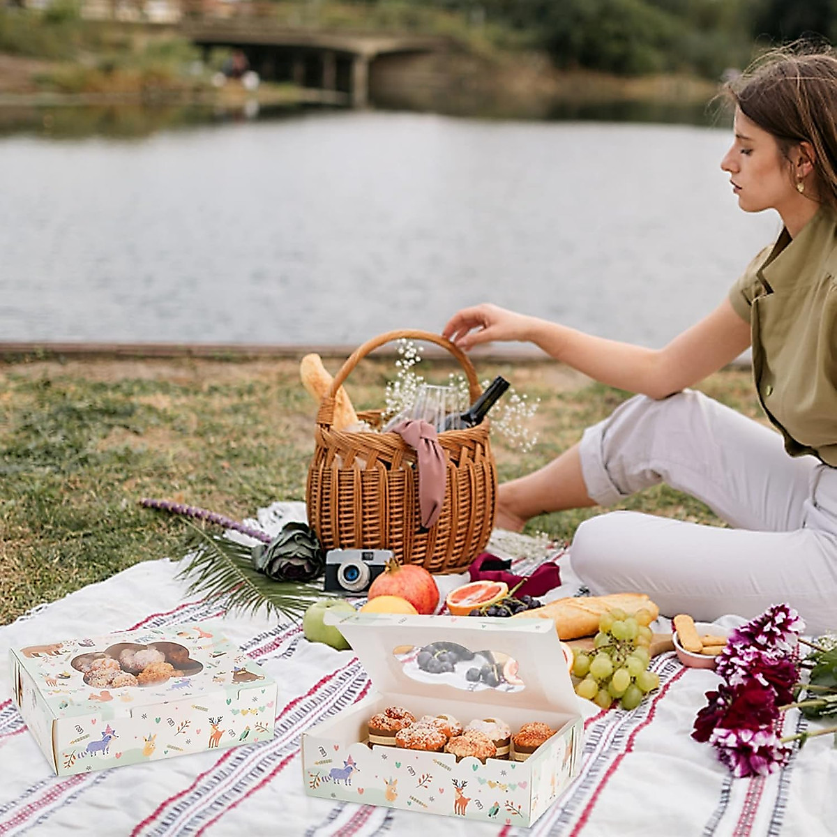 Hiceeden 20 Pack Cute Cupcake Boxes Hold 12 Count Cupcakes with Window, Paper Cupcake Containers with Detachable Inserts, Bakery Pastry Cake Carrier Holder, Cupcake Packaging Boxes for Muffins Storage