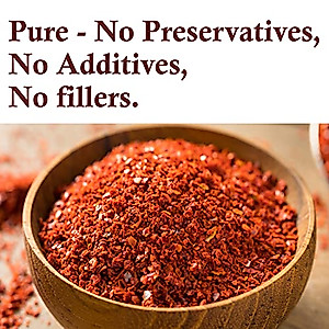 The Spice Way Gochugaru korean red pepper flakes - 8 oz – Premium Quality red pepper flakes & All-Natural Seasoning - Perfect Ingredient for Kimchi, Stir-Fries, Soups and More