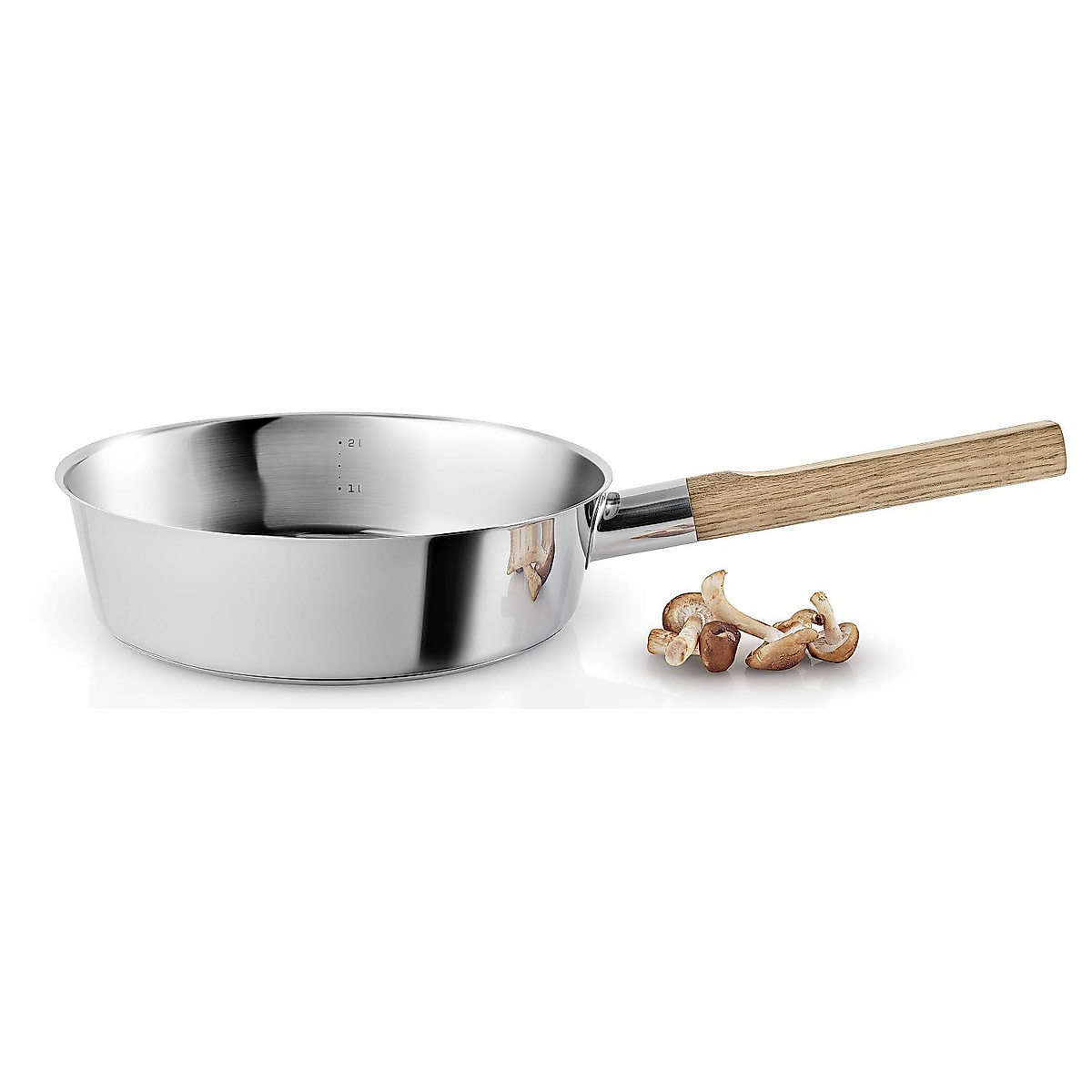 Eva Solo | Nordic Kitchen Suete Pan with Lid | Stainless Steel, Easy Handling & Low Weight | Suitable for all Heat Sources – Including Induction | Easy to Clean