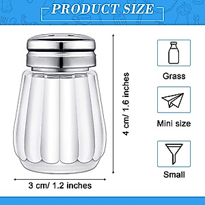 Set of 50 Pepper Shakers Mini Clear Pepper Holders Glass Cheese Shaker Kitchen Small Spice Shaker with Mesh Top for Travel Restaurant Home Wedding Camping Table Party Supplies