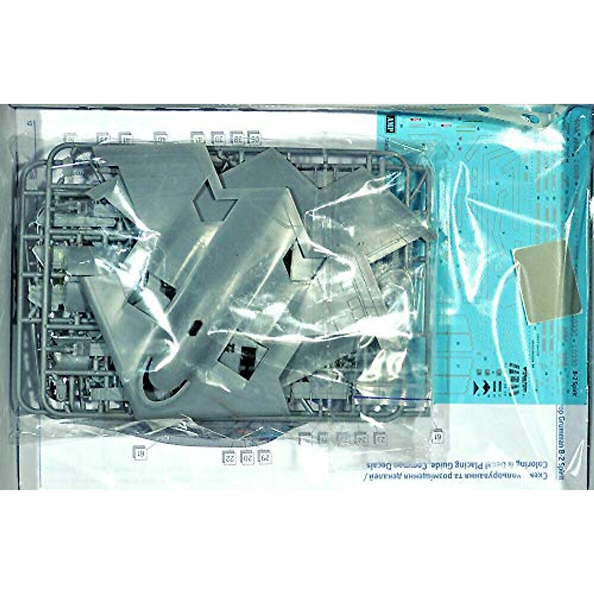 AMP 144-002 - 1/144 - В-2 Spirit Northrop Grumman Stealth Bomber Plastic Model