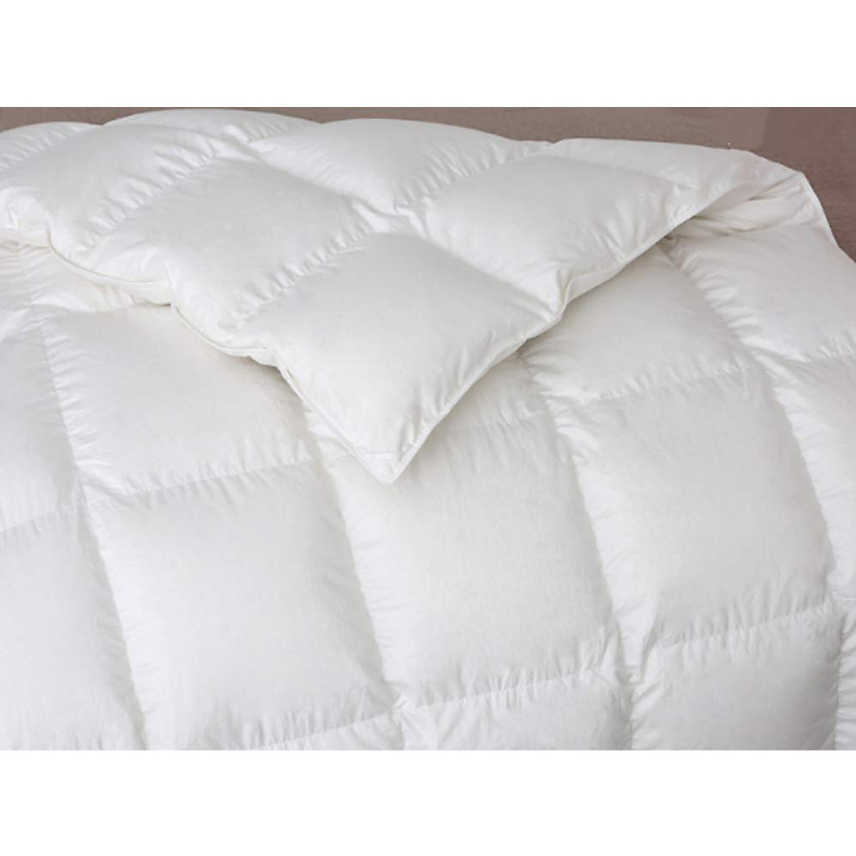 KumiQ Crib All Season Lightweight Natural White Down Baby Toddler Comforter Duvet, Down-Proof Cotton Shell, Machine Washable (White, 41x48in)