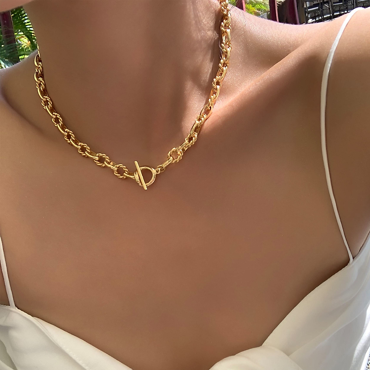 BAMERAL Chunky Gold Chain Necklace for Women 18K Gold Plated Twisted Oval Link Chain Choker Toggle Clasp Necklace for Women Jewelry