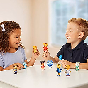 Daniel Tiger's Neighborhood Friends & Family Figure Set (10 Pack) Includes: Daniel, Friends, Dad & Mom Tiger, Tigey & Exclusive Figure Pandy [Amazon Exclusive]