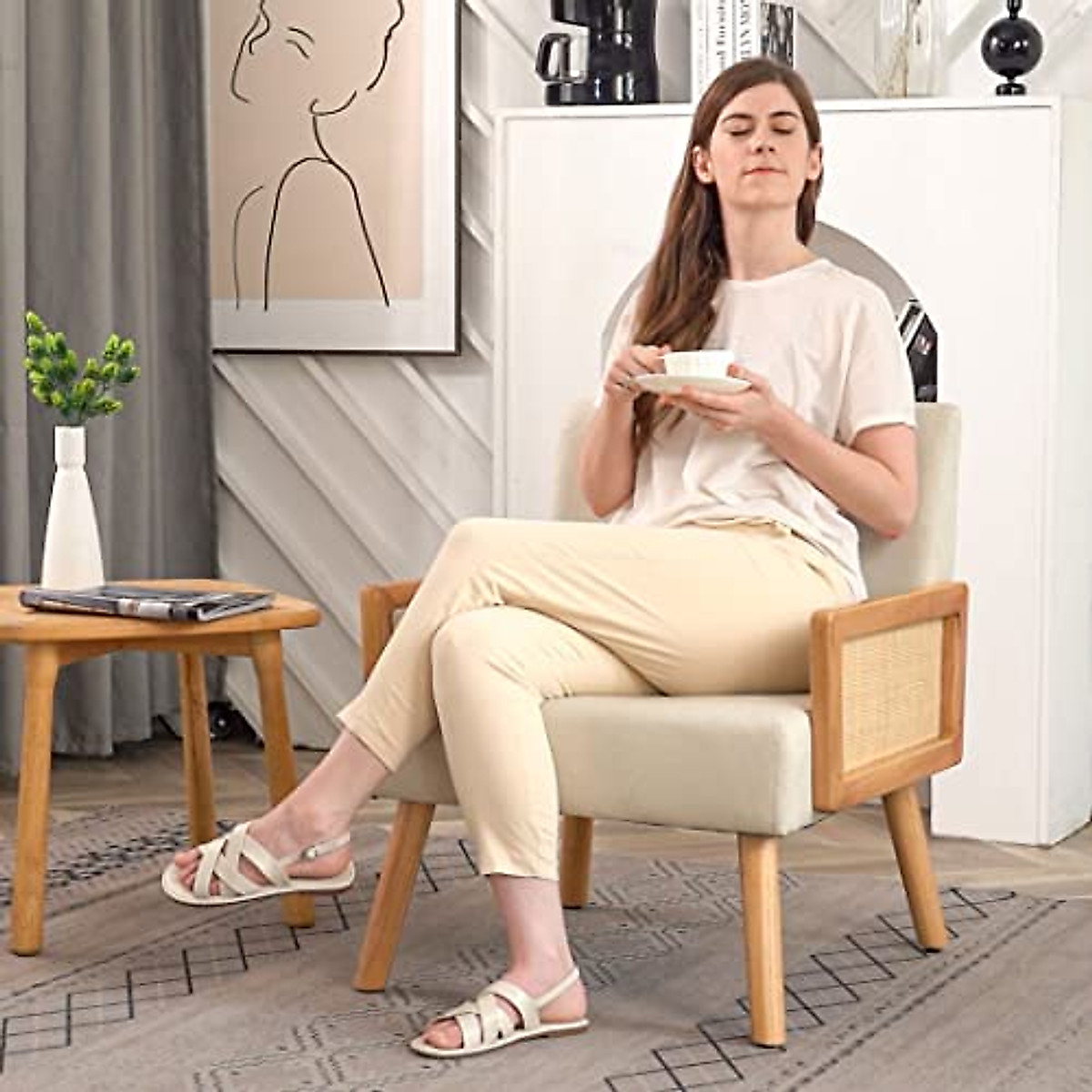 MELLCOM Beige Rattan Chair, Mid Century Modern Accent Chair, Upholstered Chairs with Bamboo Knitting and Solid Wood Legs, Comfy Linen Fabric Armchair for Club, Living Room, Bedroom,Beige-26.4''w