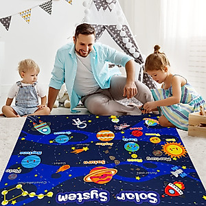 UTKTOUKO 40Pcs Solar System Planets Toys Felt Flannel Board Story Set for Kids 3.5 Ft Preschool Early Learning Interactive Storytelling Play Kit Reusable Wall Hanging Space Toys Gift for Toddlers