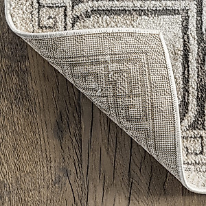 nuLOOM Cassy Floral Medallion Area Rug, 4x6, Grey