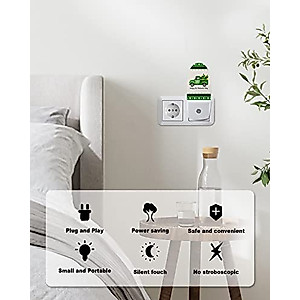 RisQiten St. Patrick's Day Night Light, LED Plug in Night Light, Green Checkered Truck Lucky Clover Gold Night Lights with Dusk to Dawn Sensor Decorative Kids/Adults Nightlight for Bedroom Bathroom