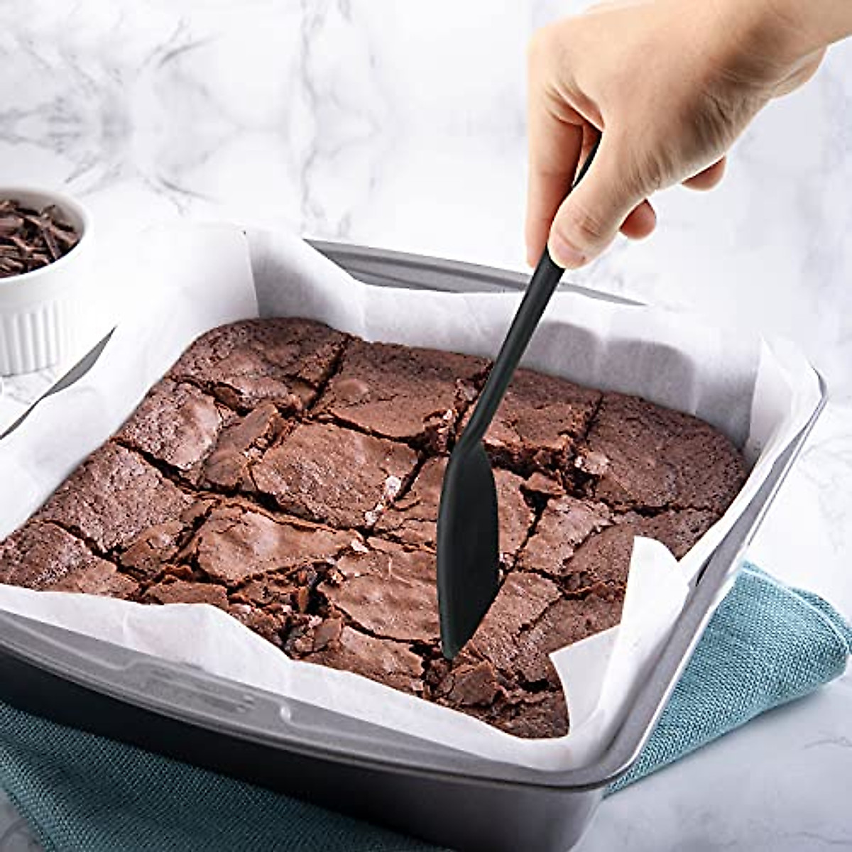 2 Pieces Mini Brownie Silicone Brownie Serving Spatula Flexible Nonstick Serve Turner Heat-Resistant Cookie Slotted Spatula for Flip Eggs in Small Frying Pan Cookie Batter Lemon Squares Baked(Black)