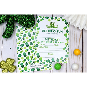 Amanda Creation Wee Bit O' Fun St. Patrick's Day Themed Birthday Party Fill In Invitations set of 20 with envelopes