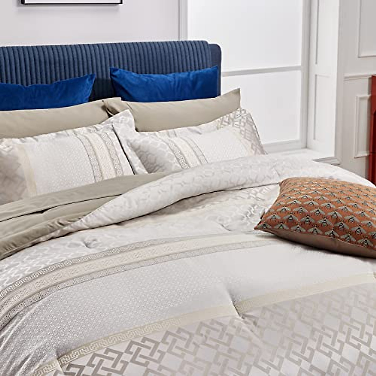 Bedsure Full Bedding Set - 7 Pieces Hotel Style Gold Full Bed in a Bag Comforter Set with Sheets, Soft Textured Full Bedding Comforter Set, Luxurious Bedding Set