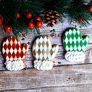 Sweet Cookie Crumbs Mitten Cookie Cutter - Stainless Steel - Dishwasher Safe (Mitten 3 Piece)