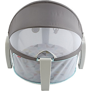 Fisher-Price Portable Bassinet and Travel-Play Area with Baby Toys, Indoor and Outdoor Use, On-the-Go Baby Dome, Windmill
