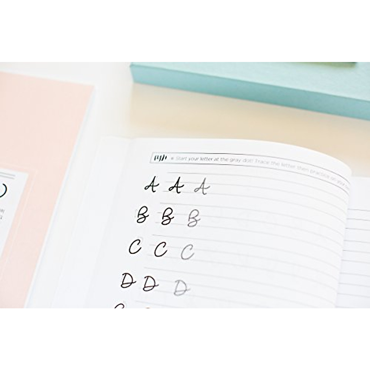 CreateSpace Classics Lettering and Modern Calligraphy: A Beginner's Guide: Learn Hand Lettering and Brush Lettering