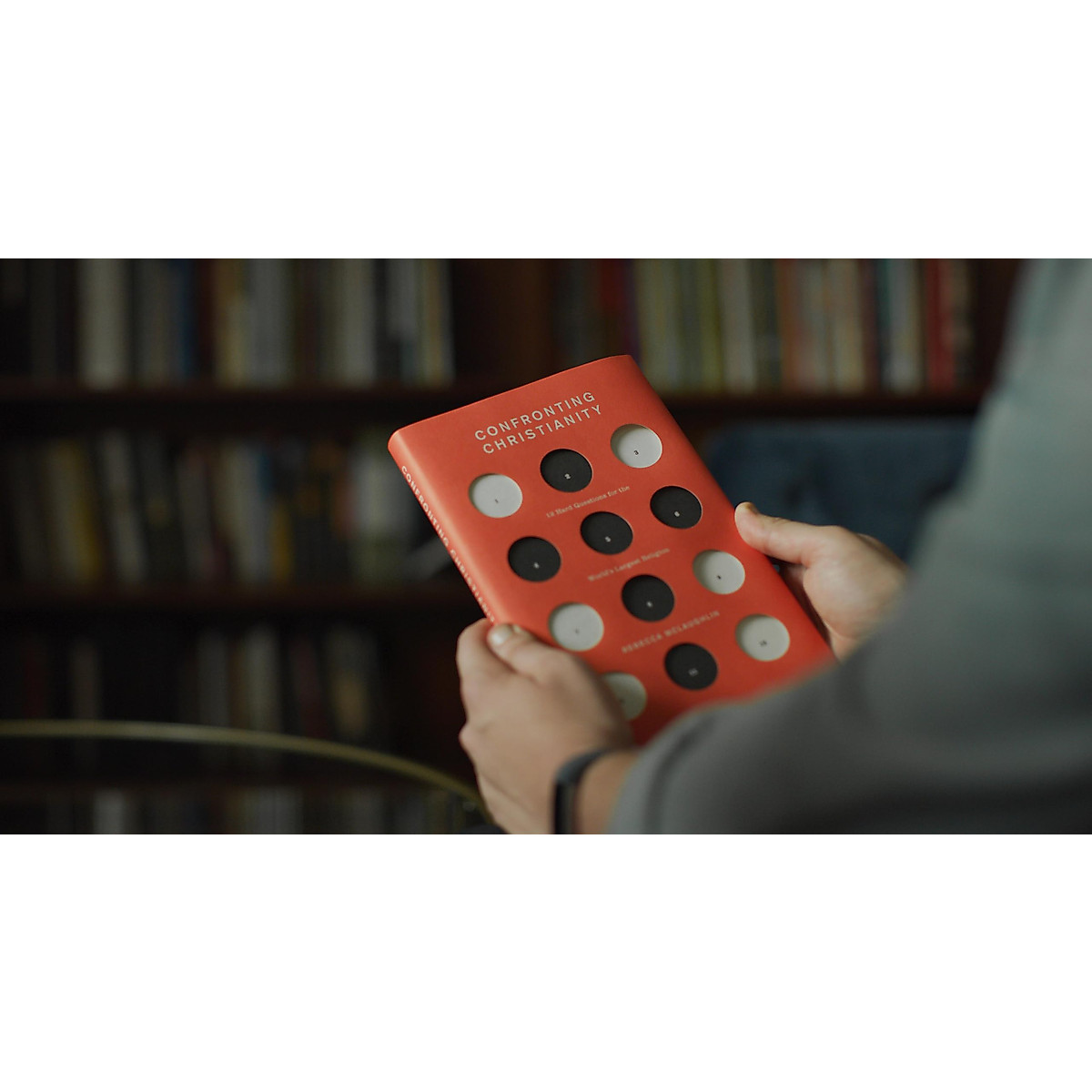 Confronting Christianity: 12 Hard Questions for the World's Largest Religion (The Gospel Coalition)