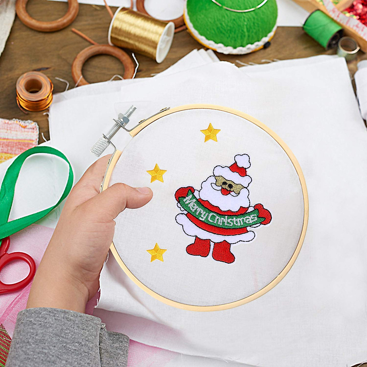 FEBSNOW 16 Pieces 4 Inch Embroidery Hoops Adjustable Natural Material Circle Cross Stitch Hoop Ring Bulk Wooden Round Embroidery Hoop for Art Craft Handy Sewing and Christmas Decoration