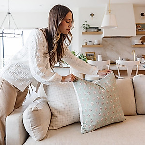 Woven Nook - Modern & Luxurious Decorative Boho Throw Pillow Covers - Durable Quality & Machine Washable - 100% Cotton Canvas - Wells Set - 4 Pack (18x18)