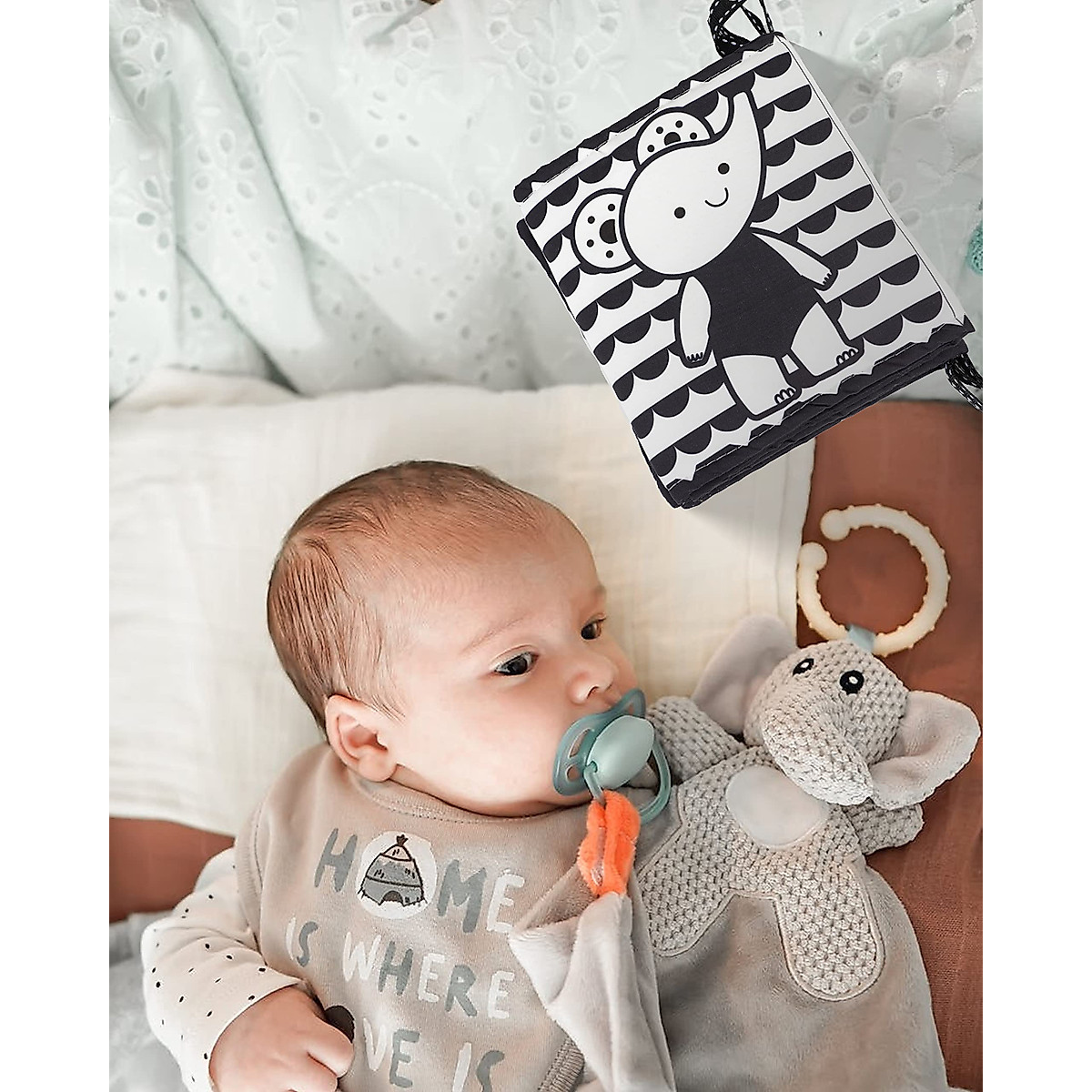 High Contrast Baby Toys, Infant Tummy Time Cloth Book Crib Toys, Black and White Baby Soft Book for Infants Boys and Girls Early Education