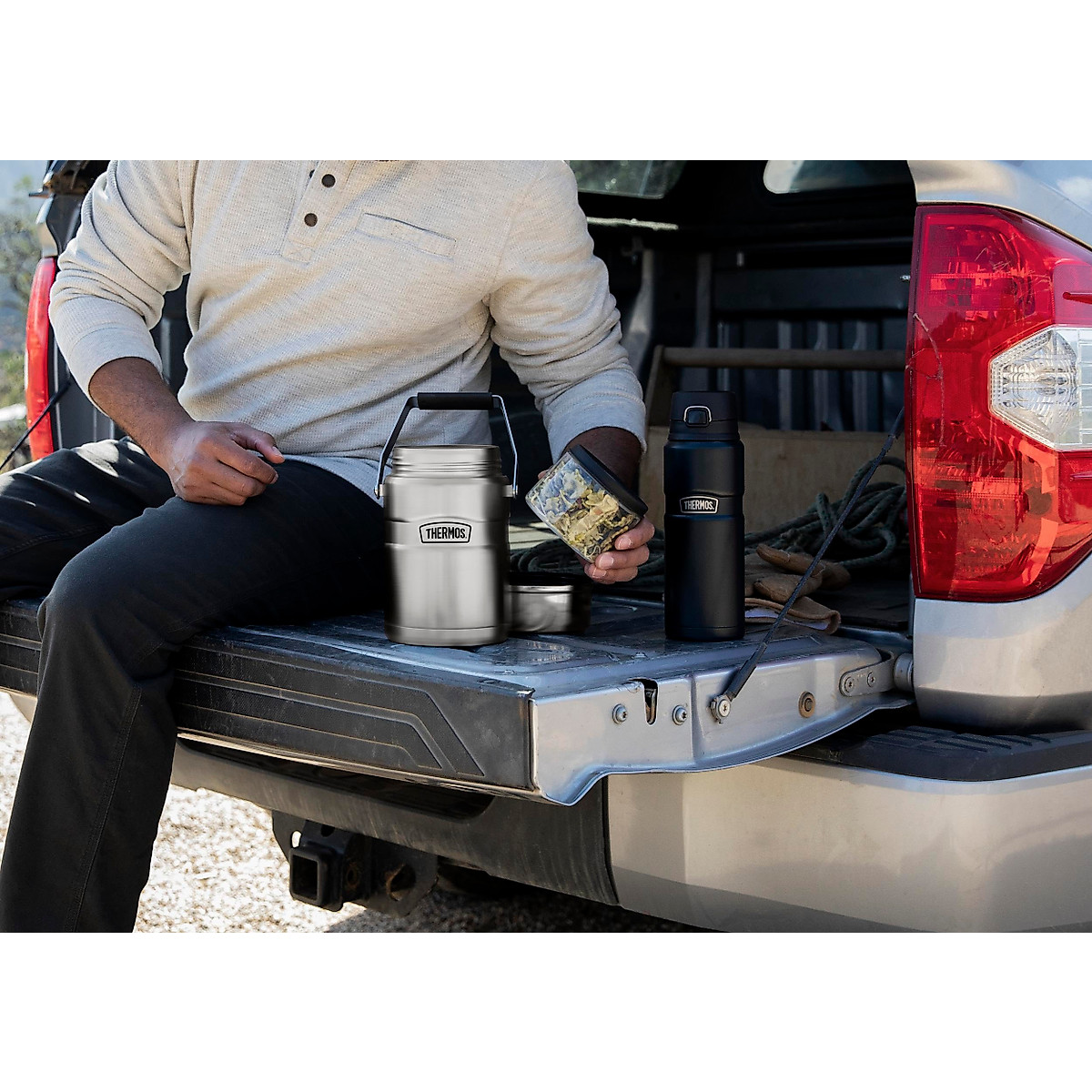 THERMOS Stainless King Vacuum-Insulated Food Jar with 2 Storage Container Inserts, 47 Ounce, Matte Steel