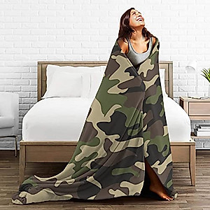 Perinsto Military Camouflage Throw Blanket Ultra Soft Warm All Season Green Camo Decorative Fleece Blankets for Bed Chair Car Sofa Couch Bedroom 50"X40"