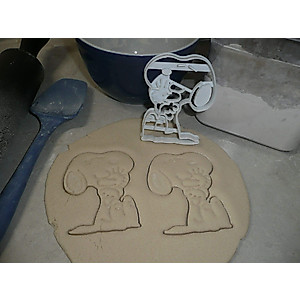 INSPIRED BY SNOOPY HUGGING WOODSTOCK COMICS MOVIE COOKIE CUTTER MADE IN USA PR3495