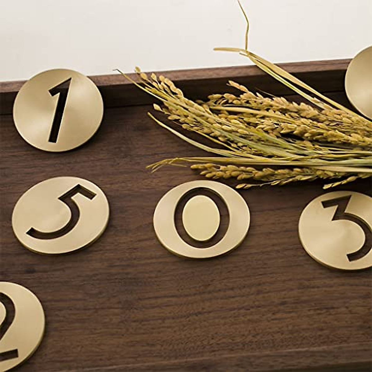 0-9 6.4cm Golden Brass Numbers Retro Villa Hotel Door Plates Round Hollow Numbers Room Number, 1pcs (Color : Number 7)