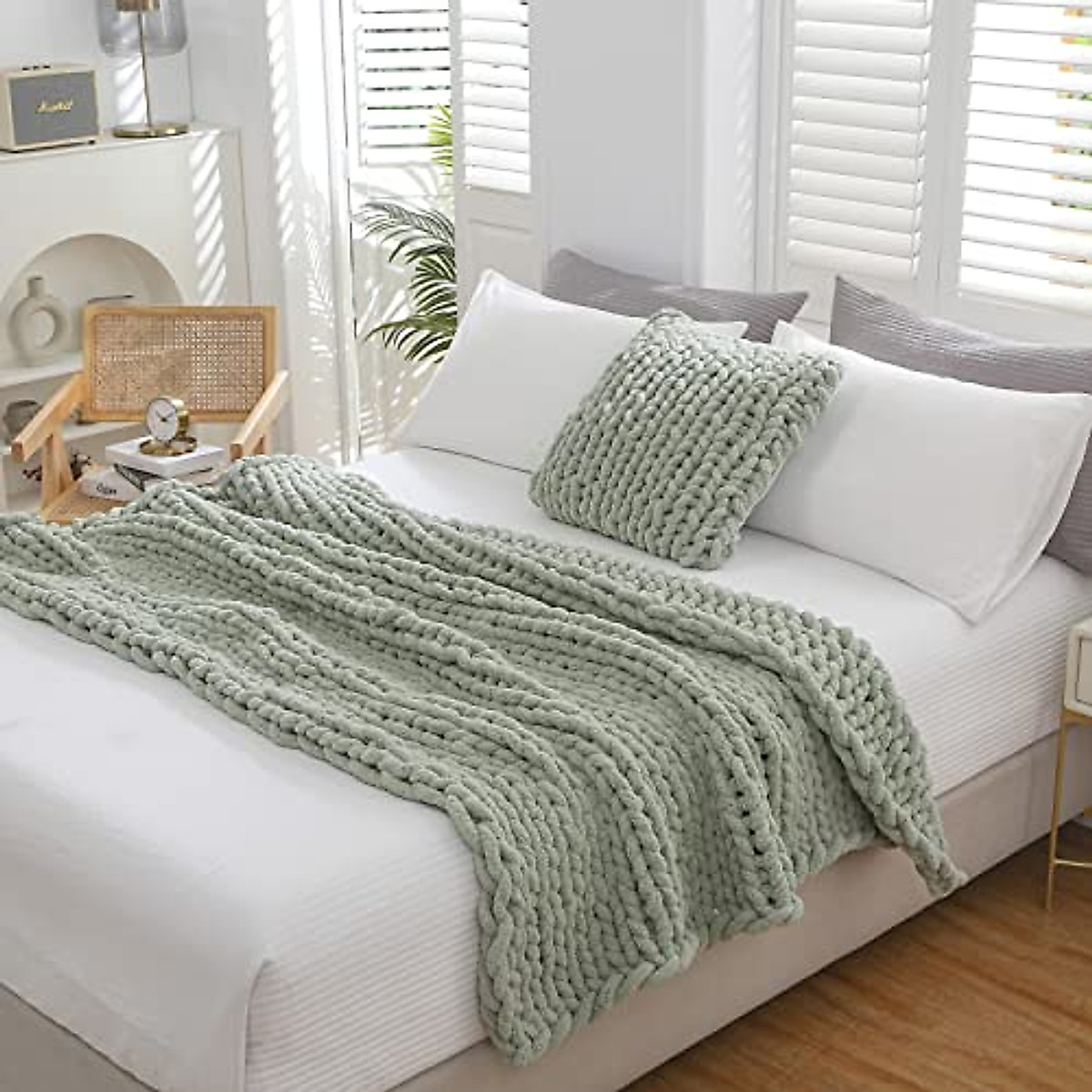 WESHIONGOO Chunky Knit Blanket Throw Knitted Throw Blankets for Couch Bed Fluffy Soft Blanket with Jumbo Chenille Yarn Thick 100% Handmade (Sage Green, 50"×60")