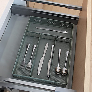 SETTFRFE Silverware Drawer Tray,Spoon and Fork Organizer,Flatware & Utensil Organizer for Kitchen Drawers,Grass Green