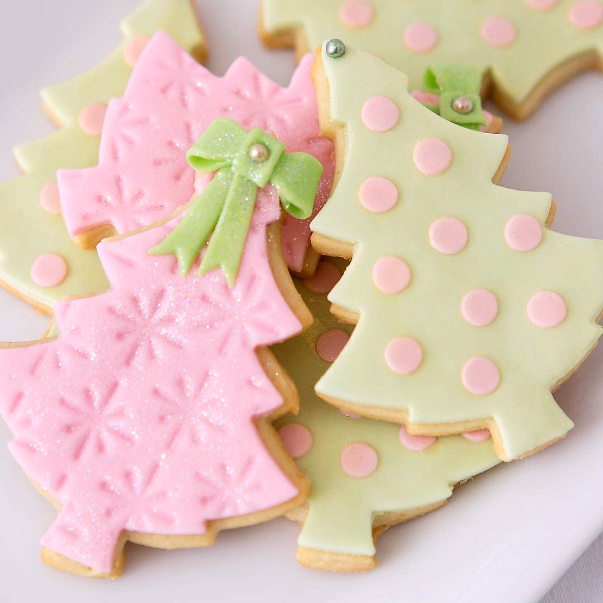 Large Christmas Cookie Cutters, 4" Holiday Cookie Cutters Shape with Recipe Instruction Gingerbread Men,Christmas Tree,Snowflake, Candy Cane,Santa Face and Snow Man for Baking