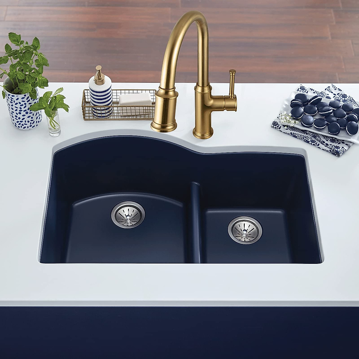 Brushed Gold Kitchen Faucet with Pull Down Sprayer, Lava Odoro Single Handle Gold Kitchen Sink Faucet, Brushed Brass Faucet for Kitchen Sink 1 Hole and 3 Hole, Deck Plate Included, KF421-SG