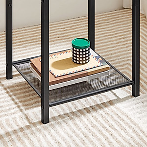 HOOBRO Side Table with Charging Station, Set of 2 End Tables with USB Ports, Nightstand for Tight Spaces, Tempered Glass, Modern Metal Frame, for Office, Bedroom, Living Room, Black BK76UBZP201