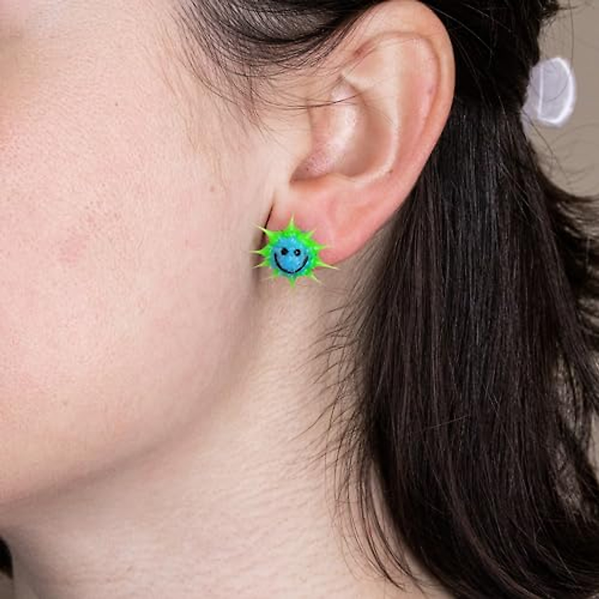6 Y2K Earrings for Women, Glow in the Dark Silicone Stud Earrings Set, Smiley Face Earring Pack for Teen Girls, Kidcore Alt Girl Aesthetic Jewelry Accessories