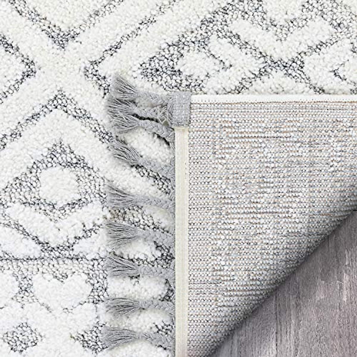 Well Woven Salem Eliana 3'11" x 5'3" Cream Tribal Geometric Chevron Pattern High-Low Textured Area Rug