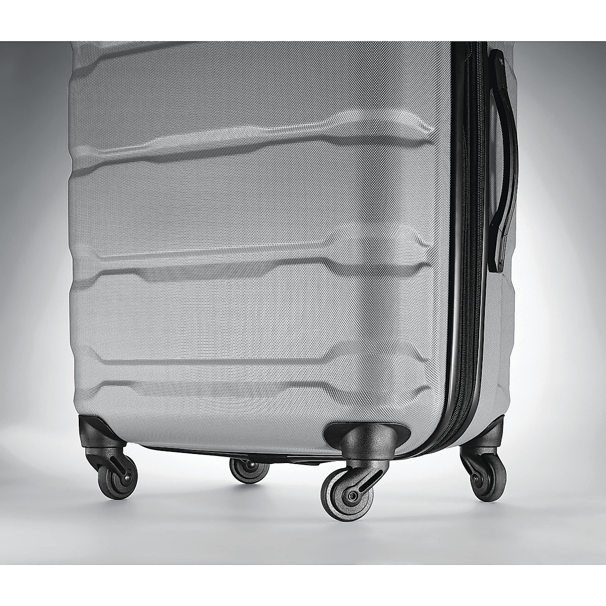 Samsonite Omni PC Hardside Expandable Luggage with Spinner Wheels, Silver, 3-Piece Set (20/24/28)