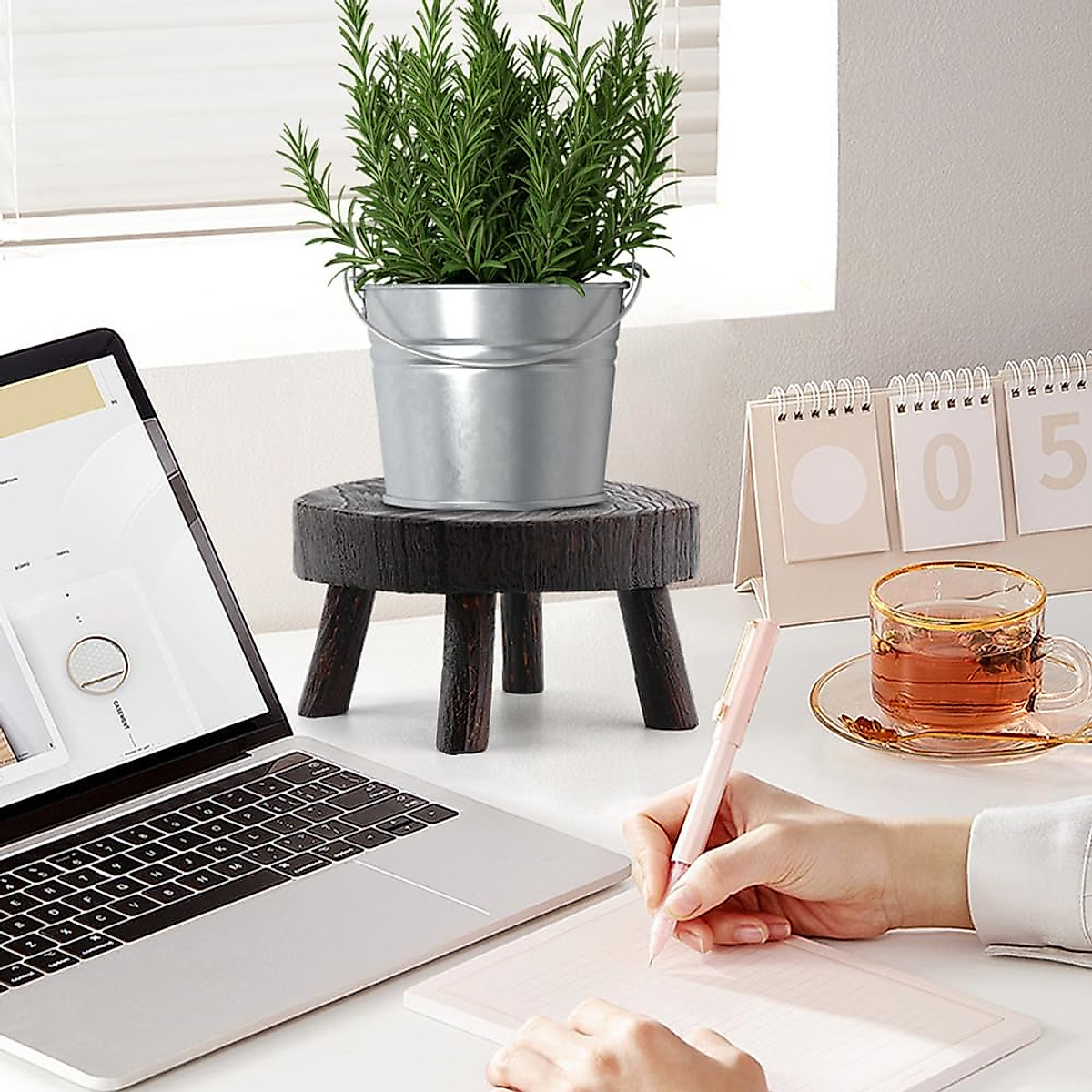 Wooden Step Stools,Small Portable Wood Stepping Stools with Smooth Cutting Edge for Kids Adults,Non-SlipRound Step Stool for Bedroom Living Room Blcony Bathroom Kitchen ﻿(L,Color:Dark Brown)