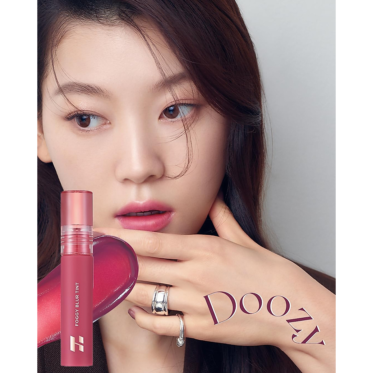 HOLIKA HOLIKA Foggy Blur Tint - Lightweight Airy Lip Makeup with Sheer Soft Color, Buildable Formula, Moisture & Silky Blur Fit, Pink Fruit Complex & Hyaluronic Acid, 0.14 fl.oz. (06 DOOZY)