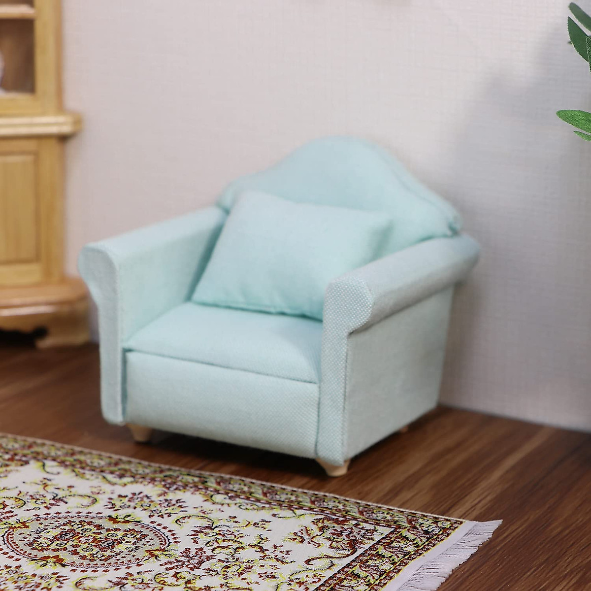 Dollhouse Couch with Pillow 1 12 Scale Miniature Sofa Arm Chair Living Room Furniture Wooden Fabric Frame Single Reading Chair Artificial House Room Scene Decoration (Green)