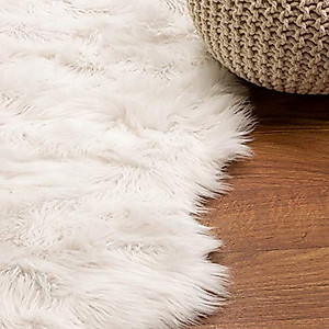 Super Area Rugs Ultra Soft & Fluffy Faux Fur Sheepskin Rug, White 4 x 6 Feet Silky Fluffy Machine Washable Carpet for Bedrooms, Living Room and Hallways