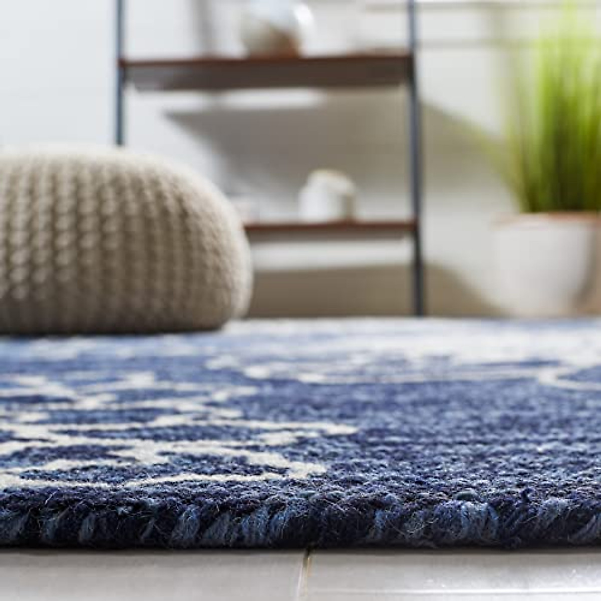 SAFAVIEH Jardin Collection Accent Rug - 3' x 5', Navy & Ivory, Handmade Floral Wool, Ideal for High Traffic Areas in Entryway, Living Room, Bedroom (JAR602N)