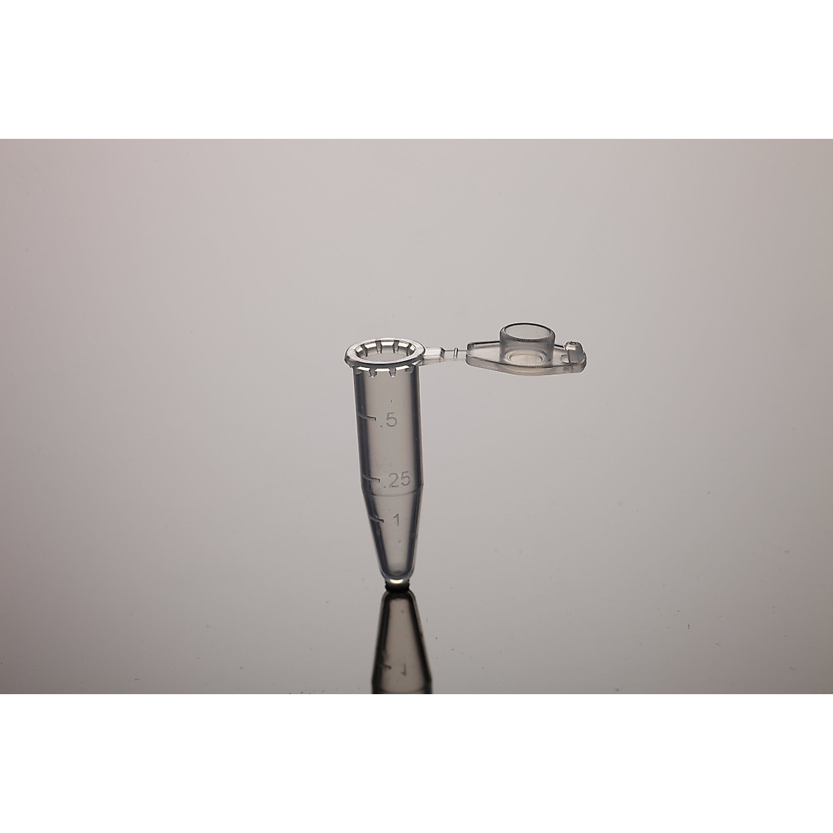 NEST Scientific 605601 Polypropylene Microcentrifuge Tube, Sterile, Conical, Lock Cap, 0.6 mL, Clear, 50 per Bag, 750 per Pack, 7500 per Case (Pack of 7500)