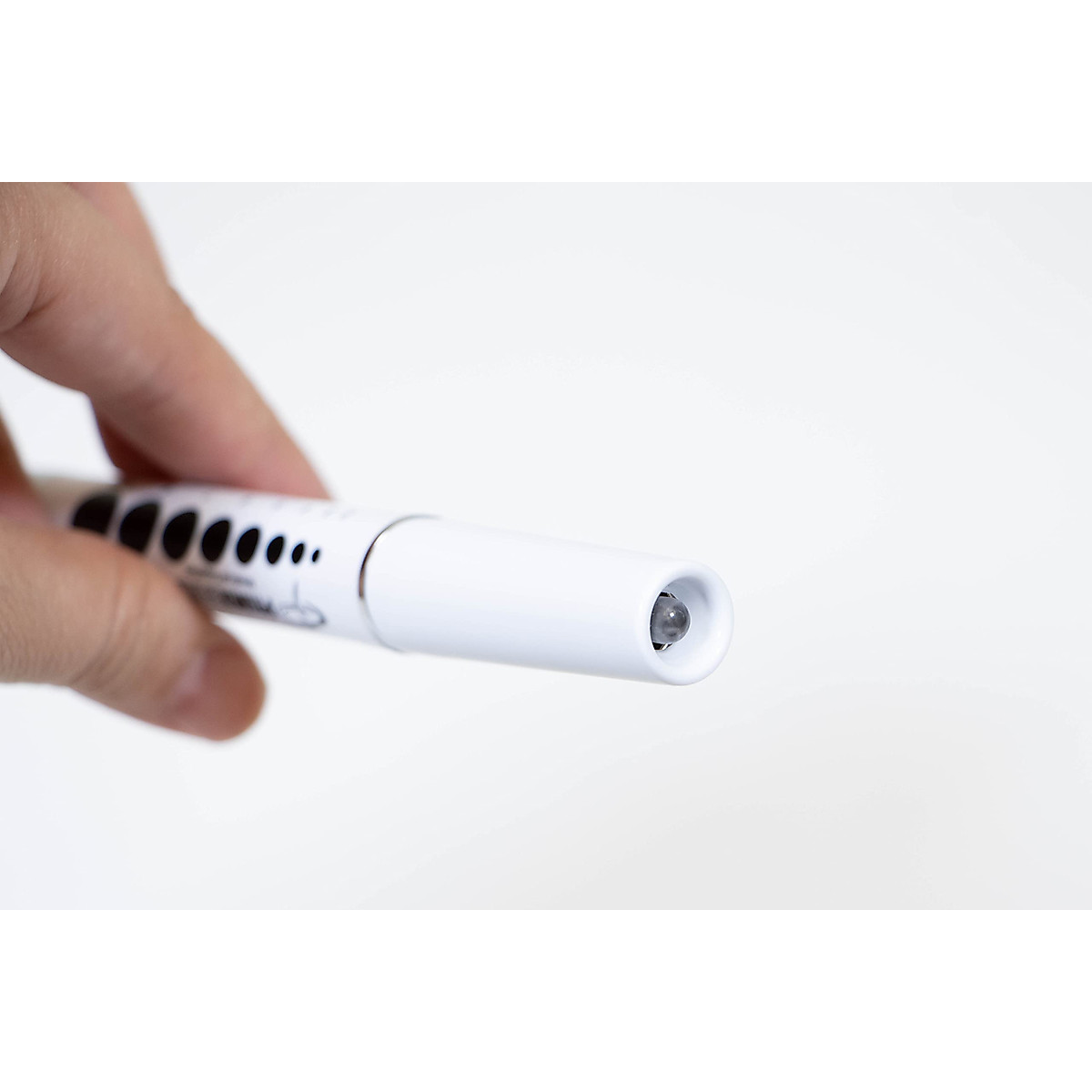 Primacare DL-9325 LED Diagnostic Penlight with Imprinted Pupil Gauge, Reusable and Lightweight Medical Pen Light for Nurse, Student, Doctors EMT, Batteries Included, White