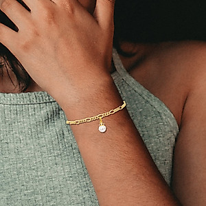 VIMCUPQ Gold Chain Bracelets set for Women, 18K Gold Plated Charm Bracelet Dainty Adjustable Stackable Bracelets Trendy Layered Link Pearl Heart Lucky Clover Charms Bracelets