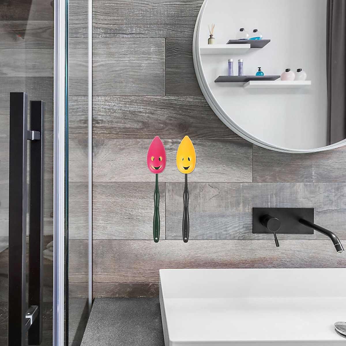 Beavorty Smile Face Toothbrush Holders Suction Cup for Houseware 4pcs (Random Color)