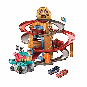 Mattel Disney and Pixar Cars Track Set, Radiator Springs Mountain Race Playset with 2 Toy Cars, Launcher & Winning Flag