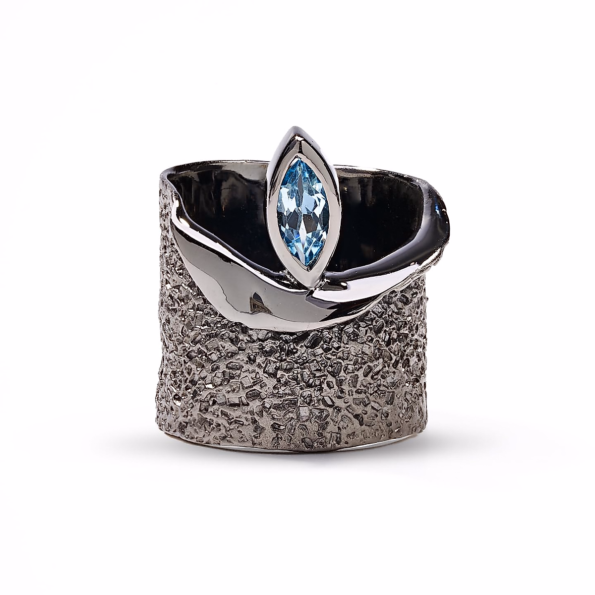 german kabirski 0.60 Carat Blue Topaz Handmade Barrel Ring in 925 Sterling Silver with Gold and Black Rhodium Plating Size 6