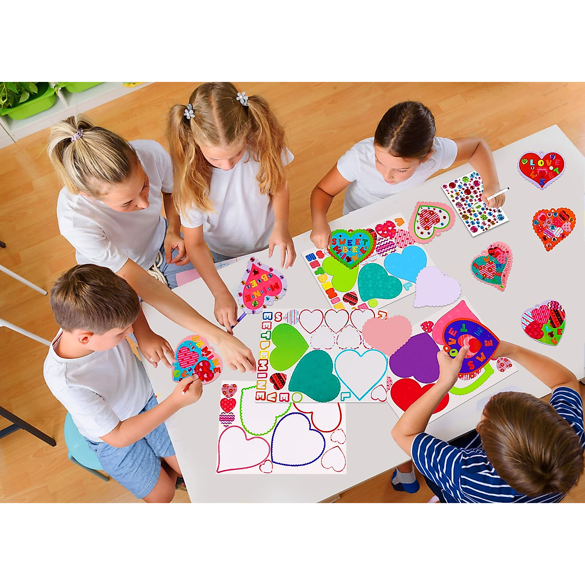 D4DREAM Valentines Day Heart Stickers Craft Kit for Kids 24pcs DIY Heart Ornaments Heart Valentine Craft Kits for Wedding Adults Kids Valentine Gift Exchange Classroom Activity Art Project